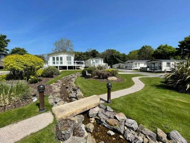 2 bed property for sale