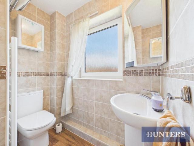 2 bed property for sale
