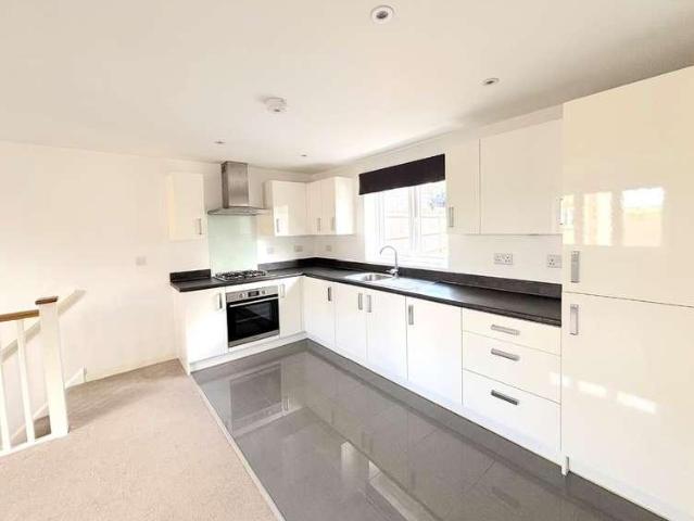 2 bed property for sale