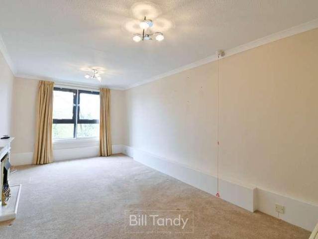 2 bed property for sale