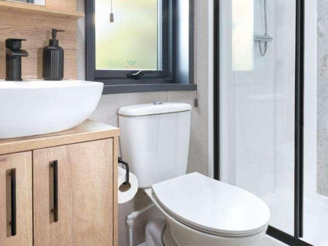 2 bed property for sale