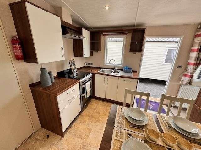 2 bed property for sale