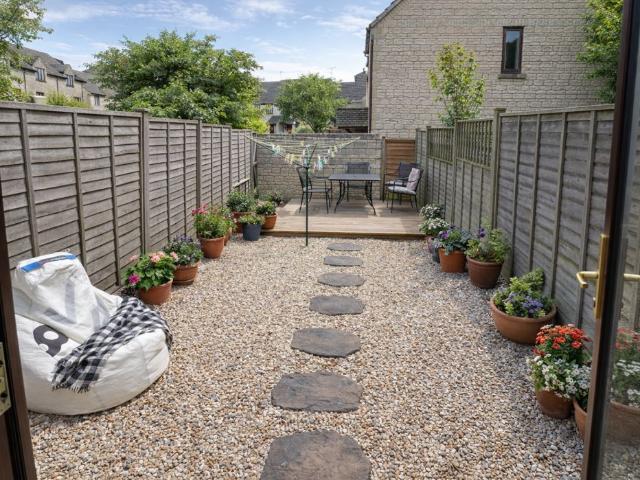 2 bed property for sale