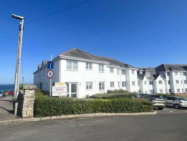 2 bed property for sale