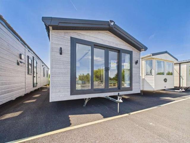 2 bed property for sale