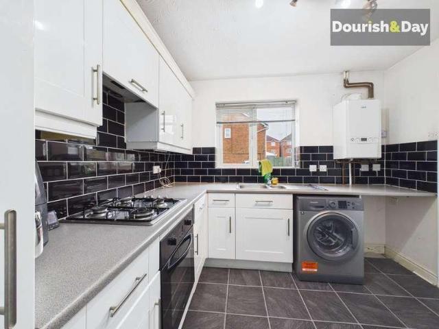 2 bed property for sale
