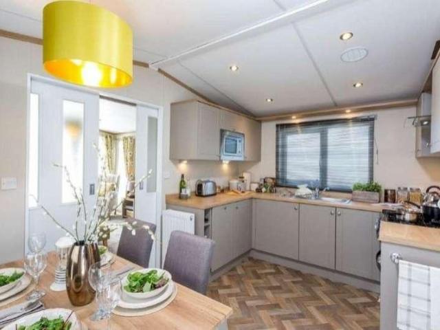 2 bed property for sale