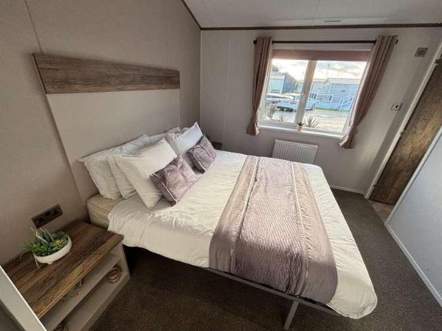 2 bed property for sale