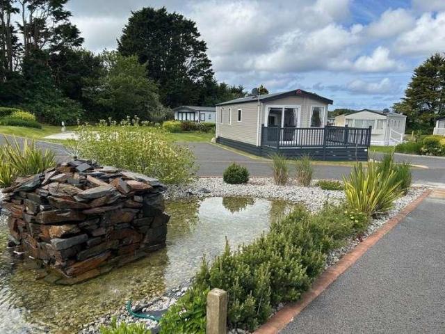 2 bed property for sale