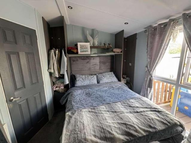 2 bed property for sale