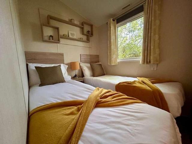 2 bed property for sale