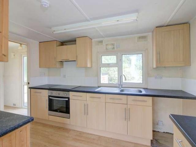 2 bed property for sale