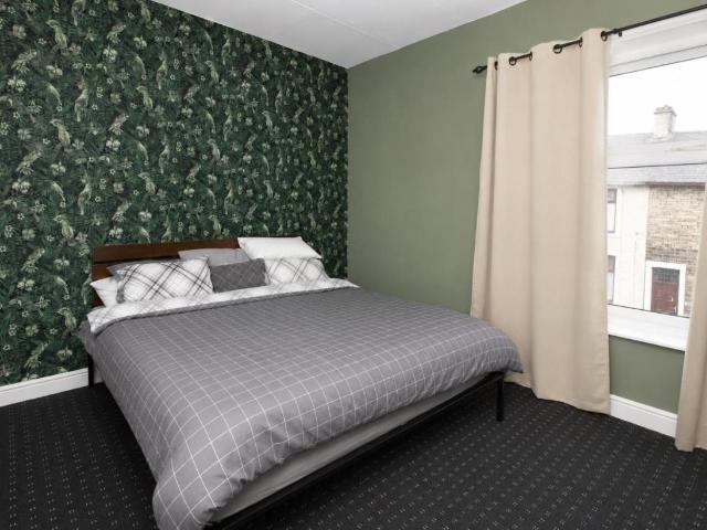 2 bed property for sale