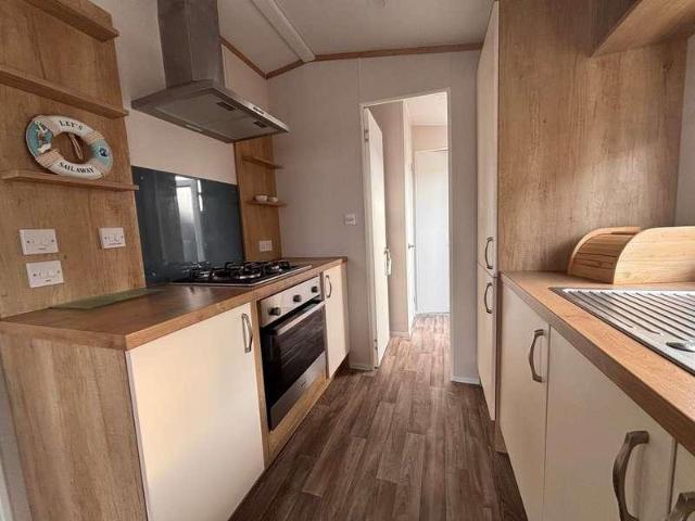 2 bed property for sale