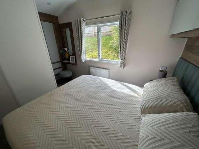 2 bed property for sale