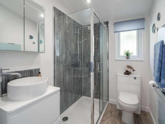 2 bed property for sale