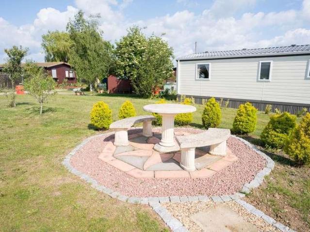 2 bed property for sale
