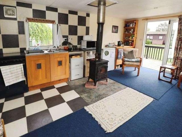 2 bed property for sale