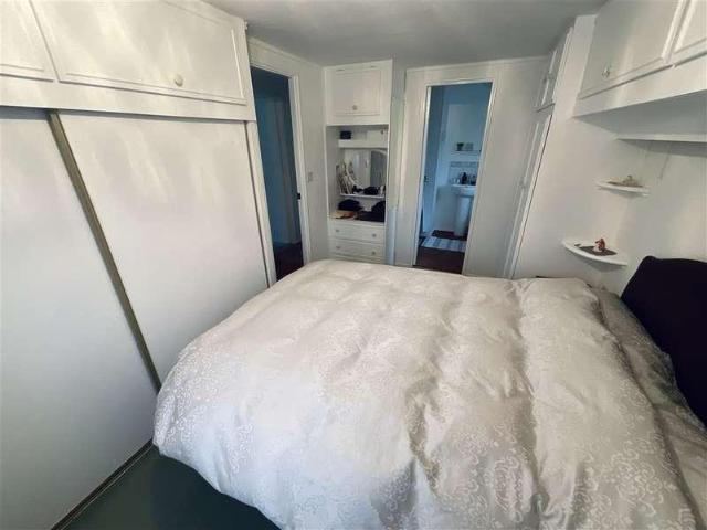 2 bed property for sale