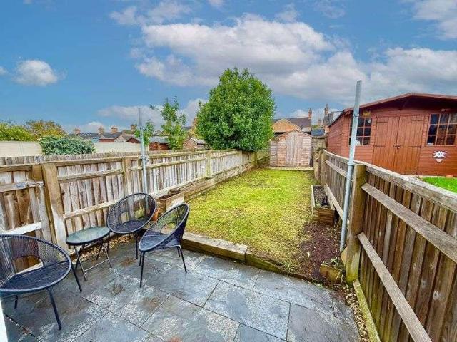 2 bed property for sale