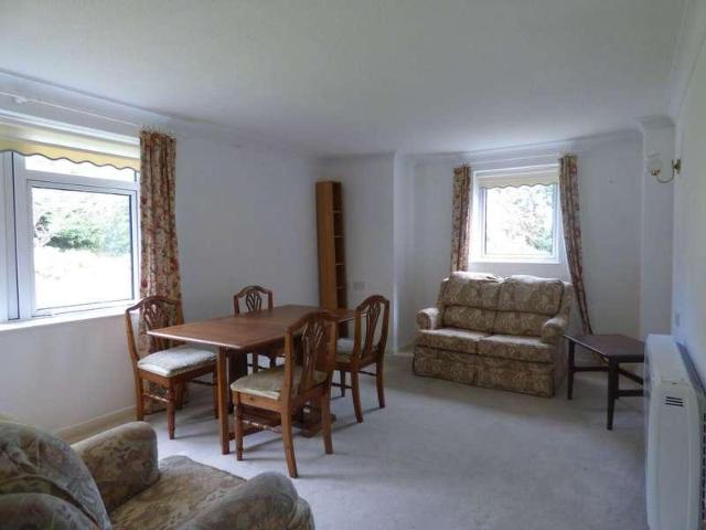 2 bed property for sale