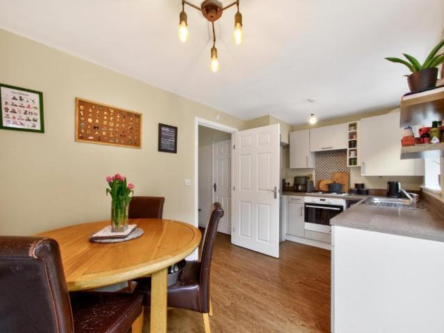 2 bed property for sale