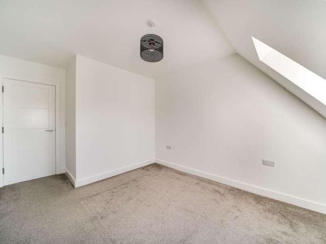2 bed property for sale