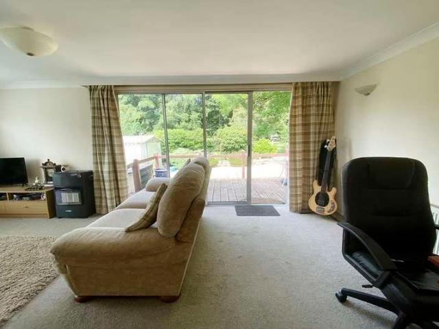 2 bed property for sale