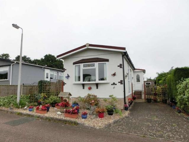 2 bed property for sale