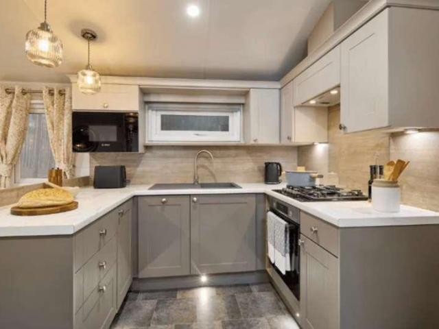 2 bed property for sale