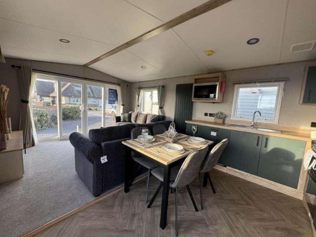 2 bed property for sale