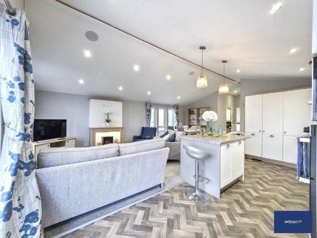 2 bed property for sale