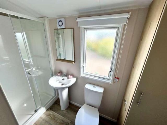 2 bed property for sale