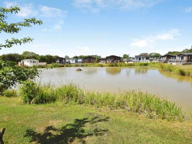 2 bed property for sale