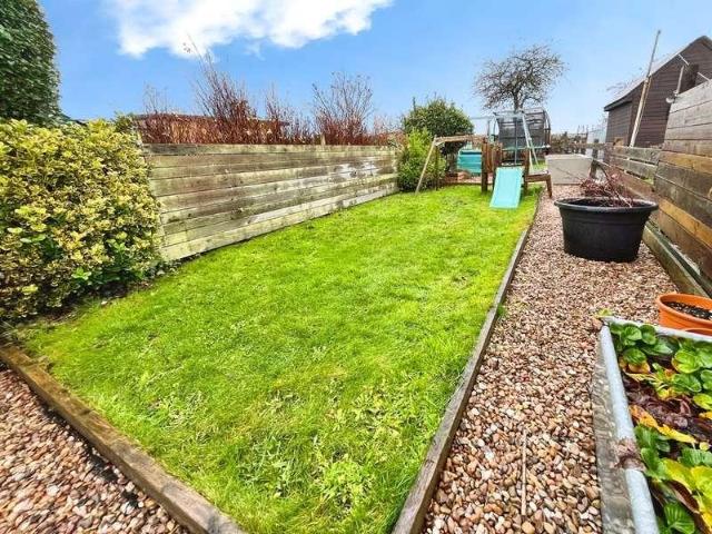 2 bed property for sale