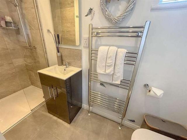 2 bed property for sale