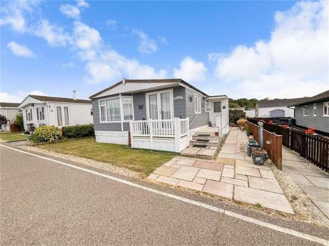 2 bed property for sale