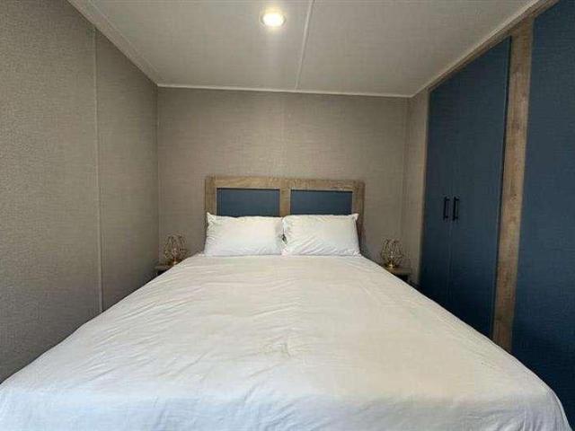 2 bed property for sale