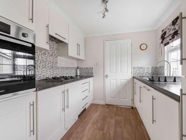 2 bed property for sale