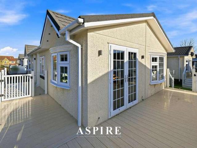 2 bed property for sale