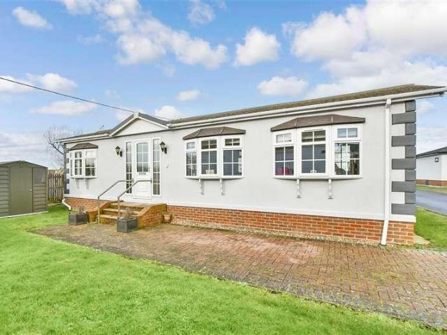 2 bed property for sale