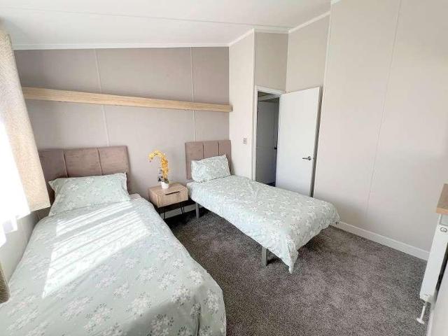 2 bed property for sale