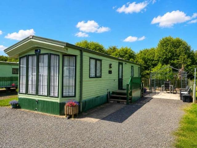 2 bed property for sale