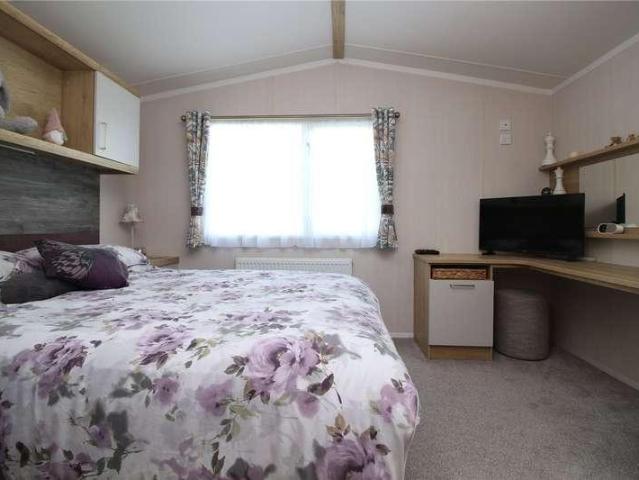 2 bed property for sale
