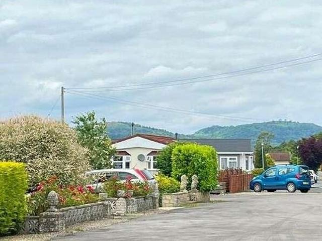 2 bed property for sale