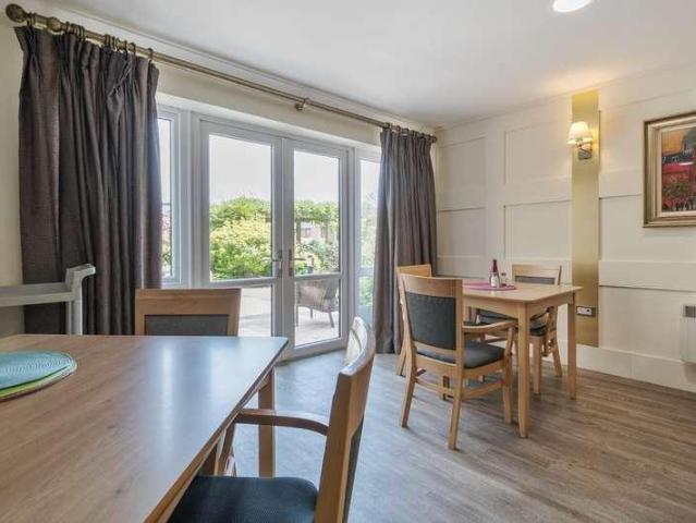 2 bed property for sale