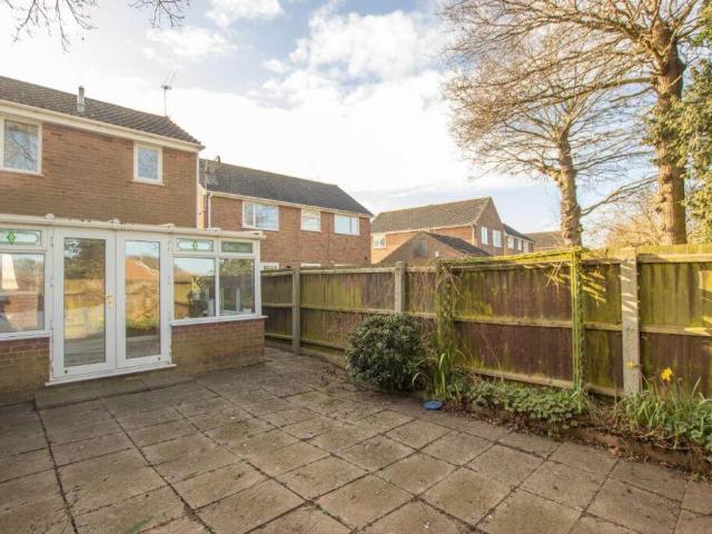 2 bed property for sale