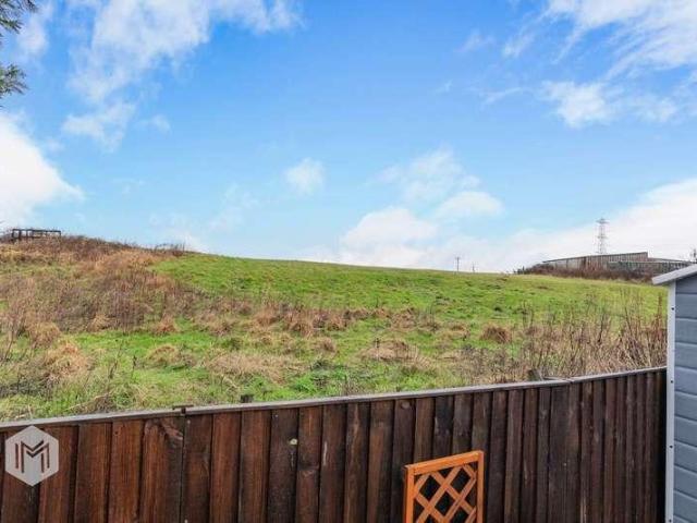 2 bed property for sale