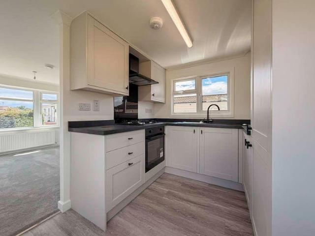 2 bed property for sale