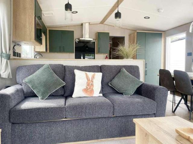 2 bed property for sale